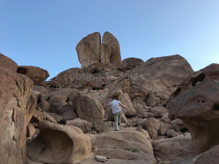 The Split Rock and Battlefield at Rephidim - Doubting Thomas Research