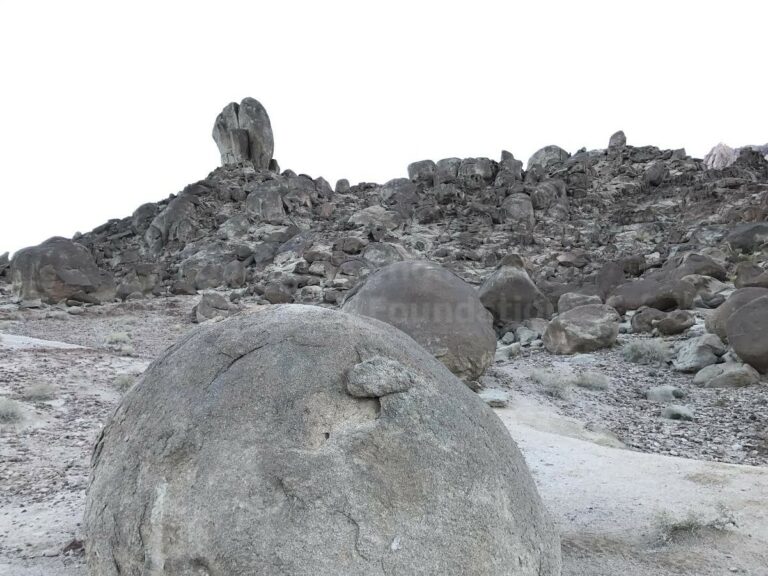 The Split Rock and Battlefield at Rephidim - Doubting Thomas Research